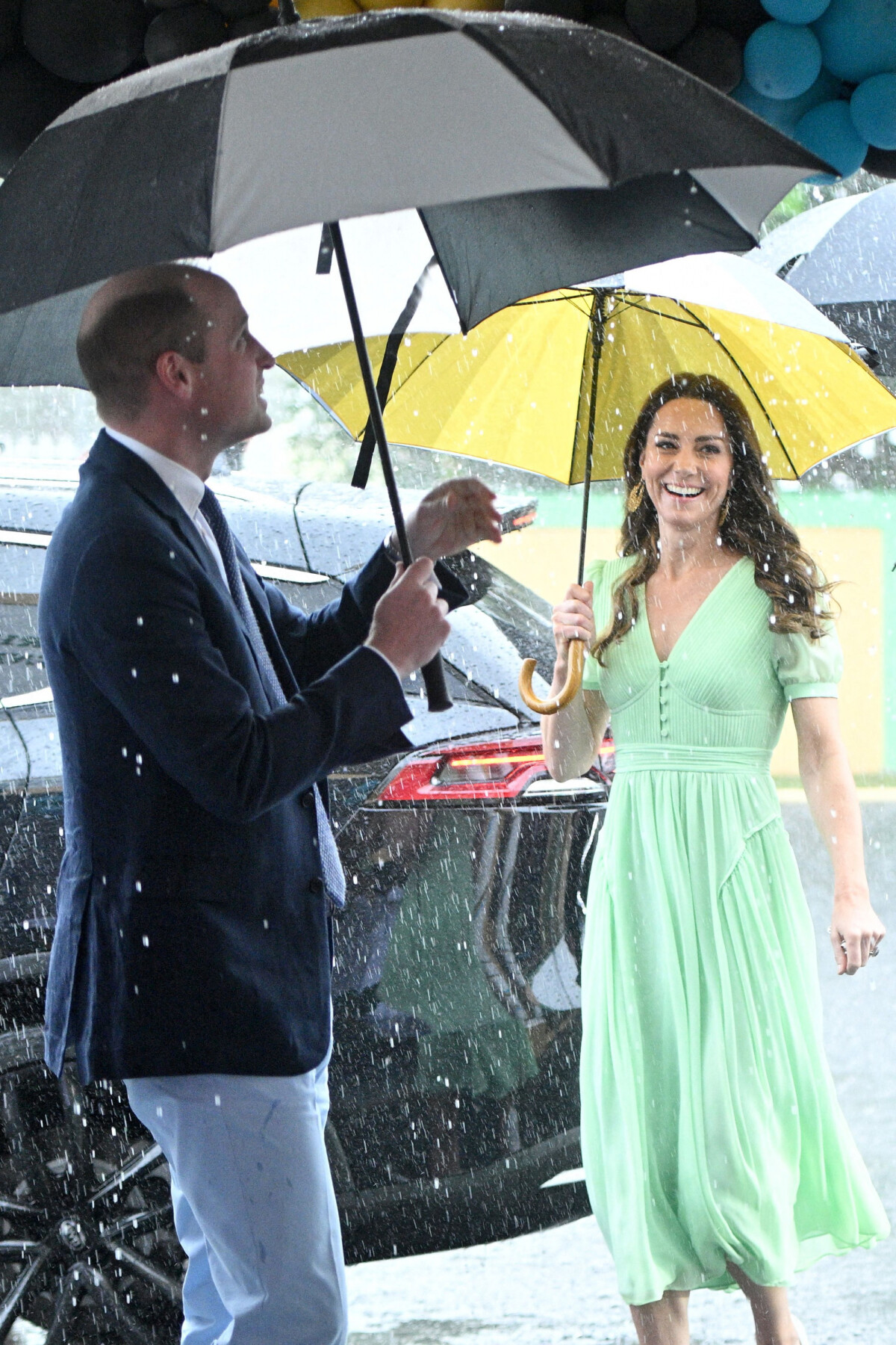 Photo : Le prince William et Kate Middleton visitent l'école primaire ...