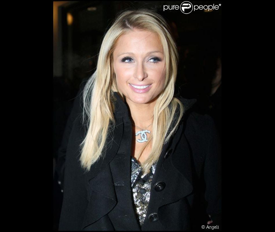 Paris Hilton - Purepeople