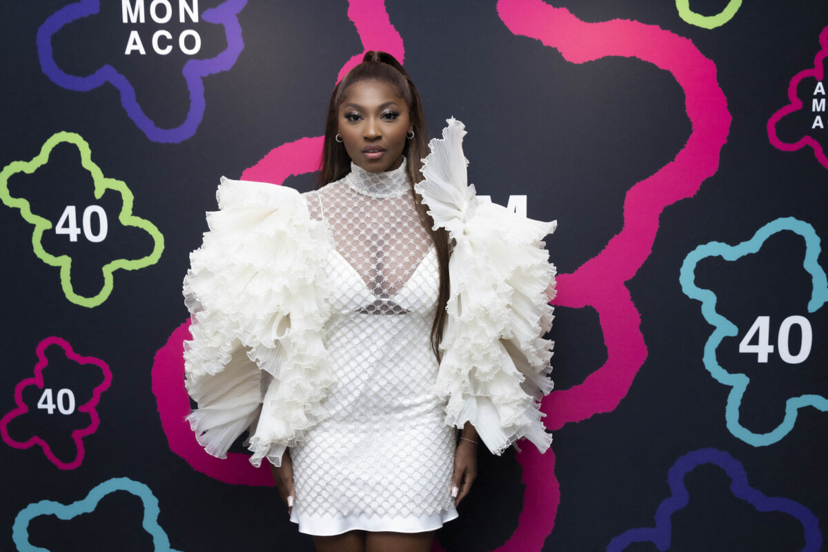 Photo : Fatou Guinea - Photocall de la soirée des 40 ans du bijoutier ...