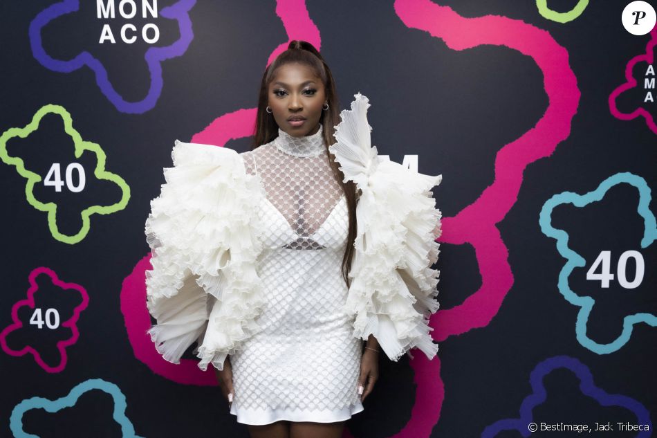 Fatou Guinea - Photocall de la soirée des 40 ans du bijoutier APM ...