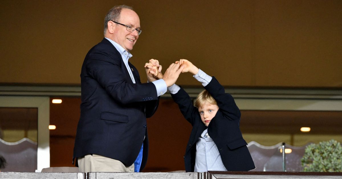 Le prince Albert II de Monaco, son fils le prince Jacques de Monaco ...