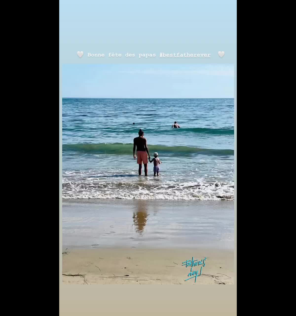 Vidéo : Stromae et son fils à la mer, Instagram - Purepeople