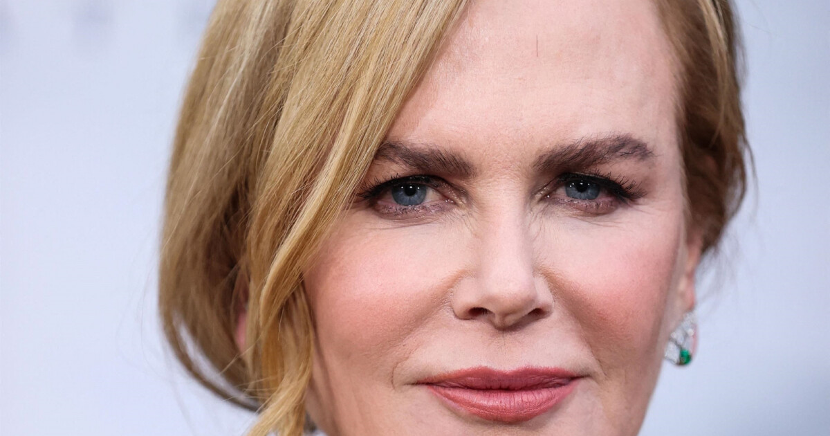 Nicole Kidman nostalgique d'Eyes Wide Shut ? Son look étrange provoque ...