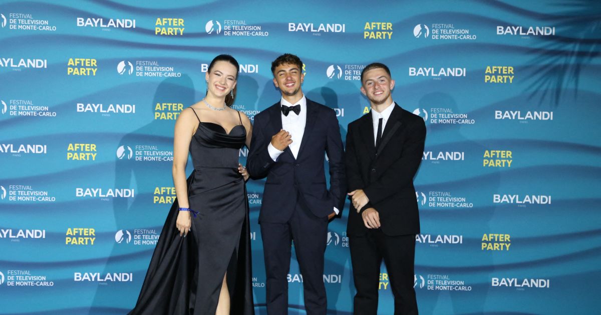 Michou, Elsa Bois et Inoxtag au photocall de l'after party de la ...