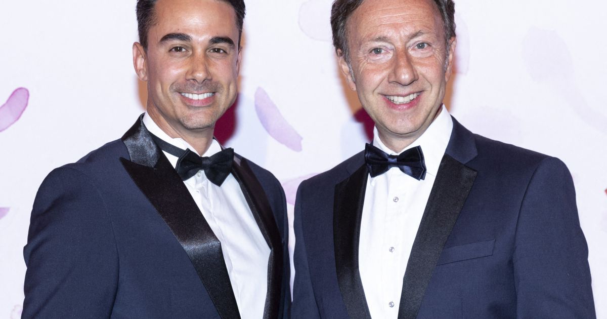 Stéphane Bern et son compagnon Yori Bailleres lors du Bal de la Rose au ...