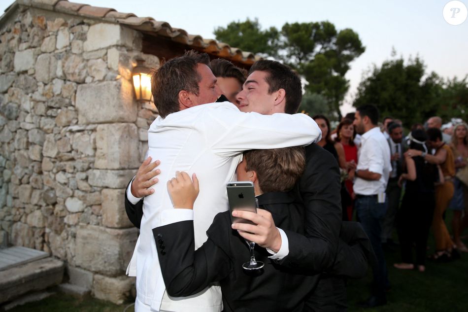 Exclusif - Benjamin Castaldi et ses fils Julien, Simon et Enzo ...