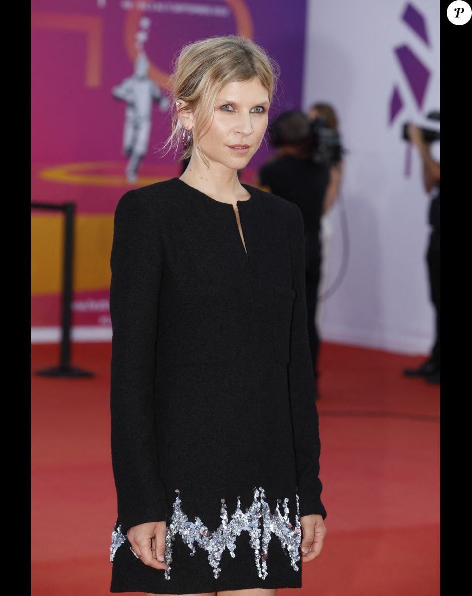 Clémence Poésy à Deauville : ses jambes sublimes dévoilées par une robe ...