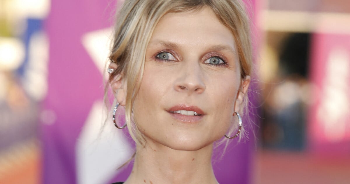 Clémence Poésy à Deauville : ses jambes sublimes dévoilées par une robe ...