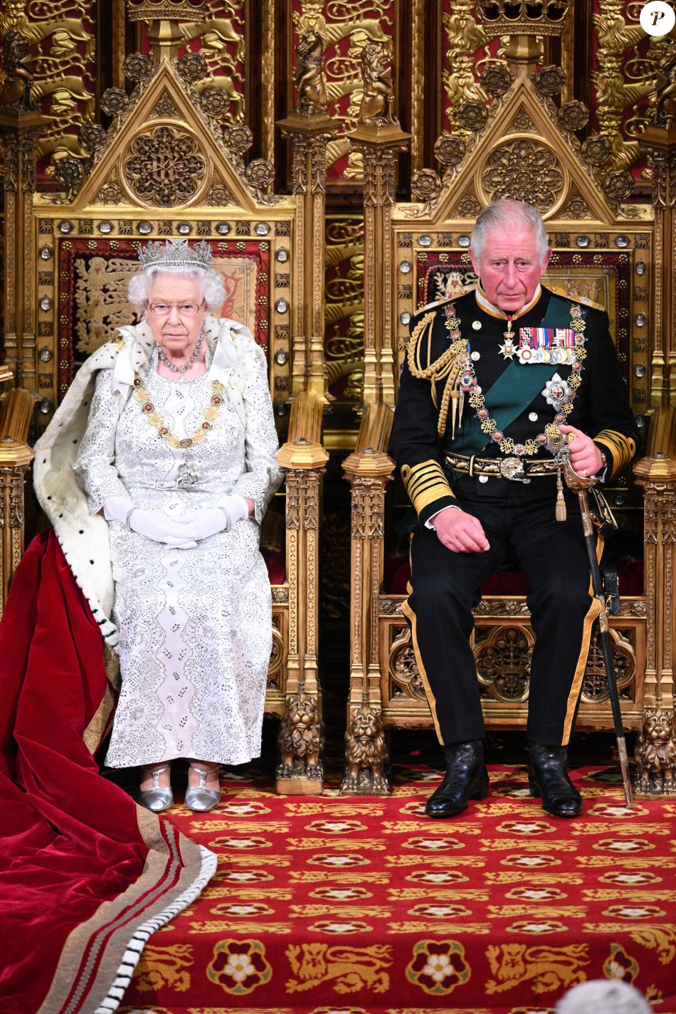 La reine Elisabeth II d'Angleterre et le prince Charles - La famille ...