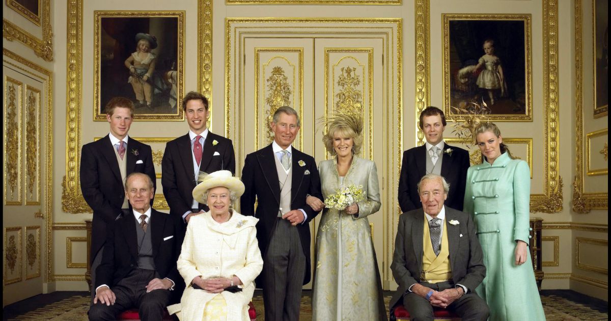 Photo officiel du mariage du Prince Charles et de Camilla Parker Bowles ...