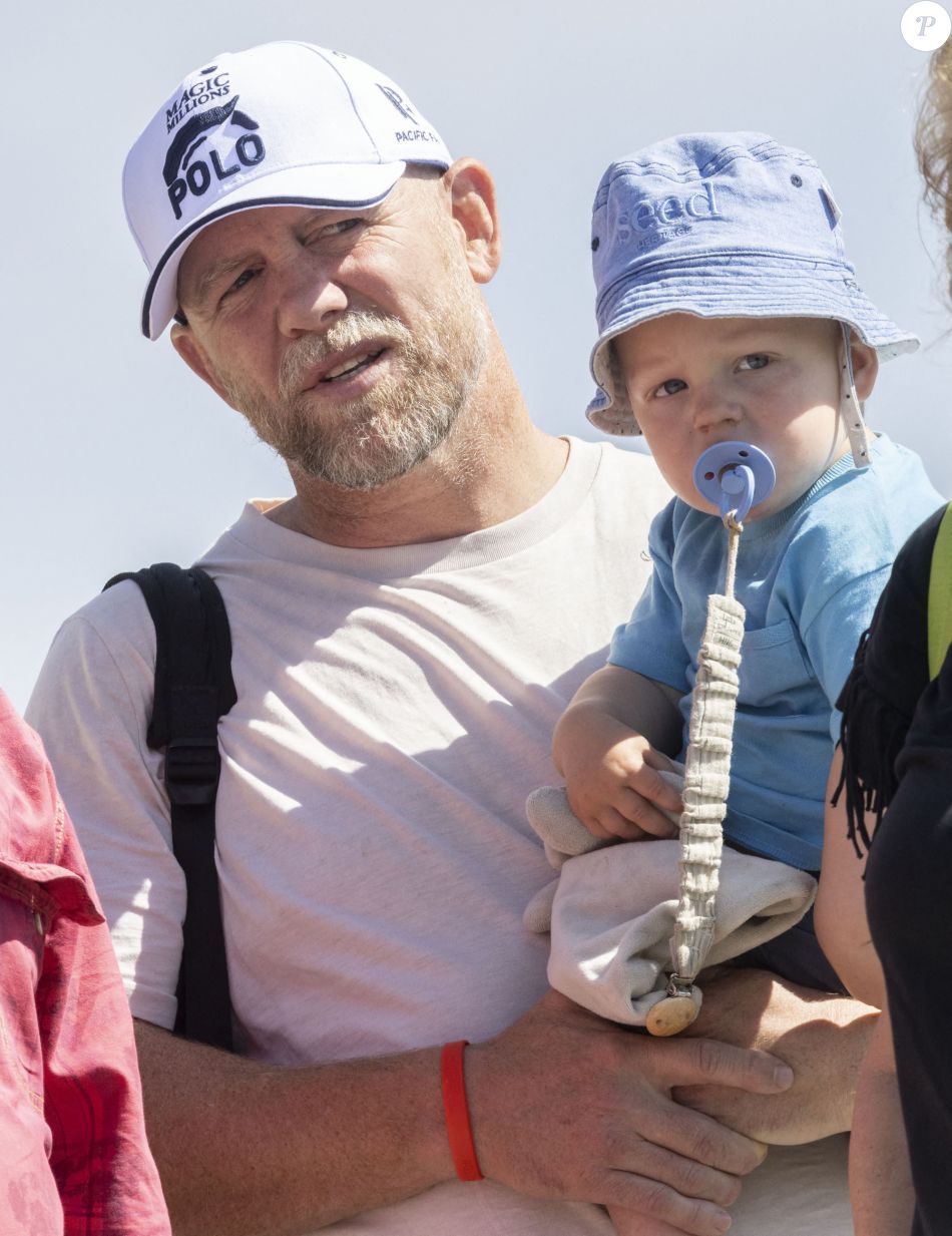 Mike Tindall et son fils Lucas - Festival of British Eventing à ...