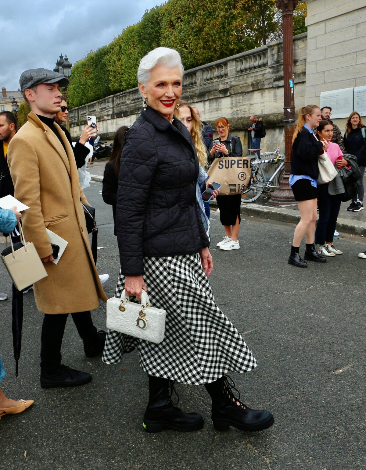 Photo : Maye Musk - Célébrités au défilé Dior Collection Femme Prêt-à ...