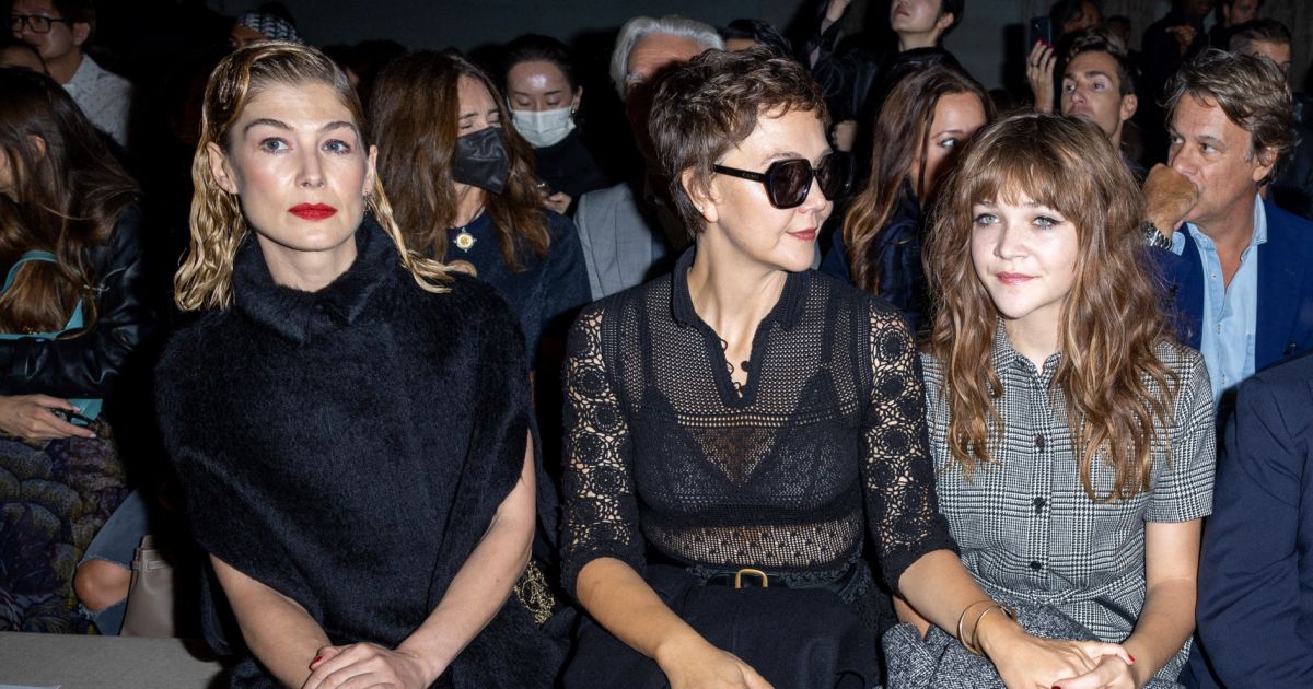 Rosamund Pike, Maggie Gyllenhaal et Ramona Sarsgaar - Font Row du ...