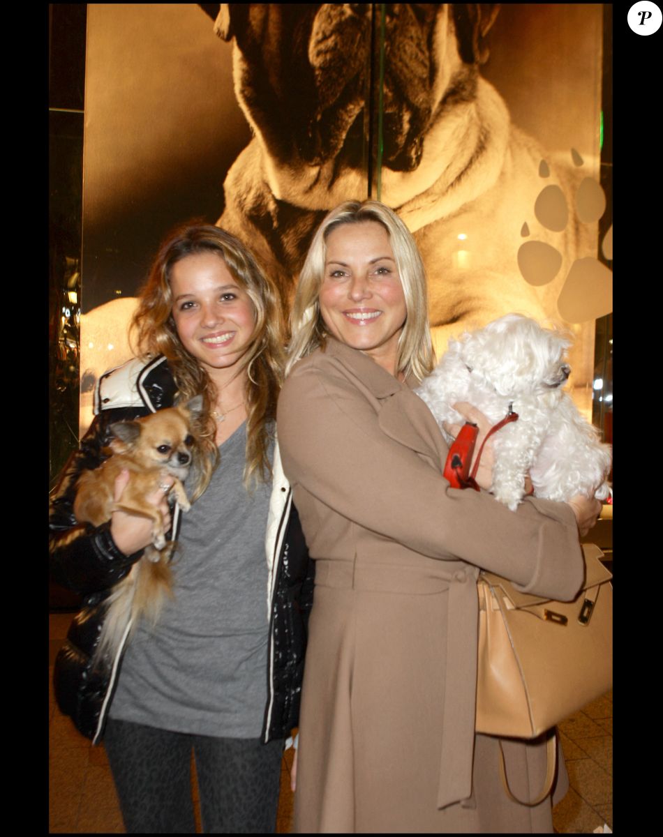 Sophie Favier, maman de la sublime Carla-Marie : rares photos de sa ...