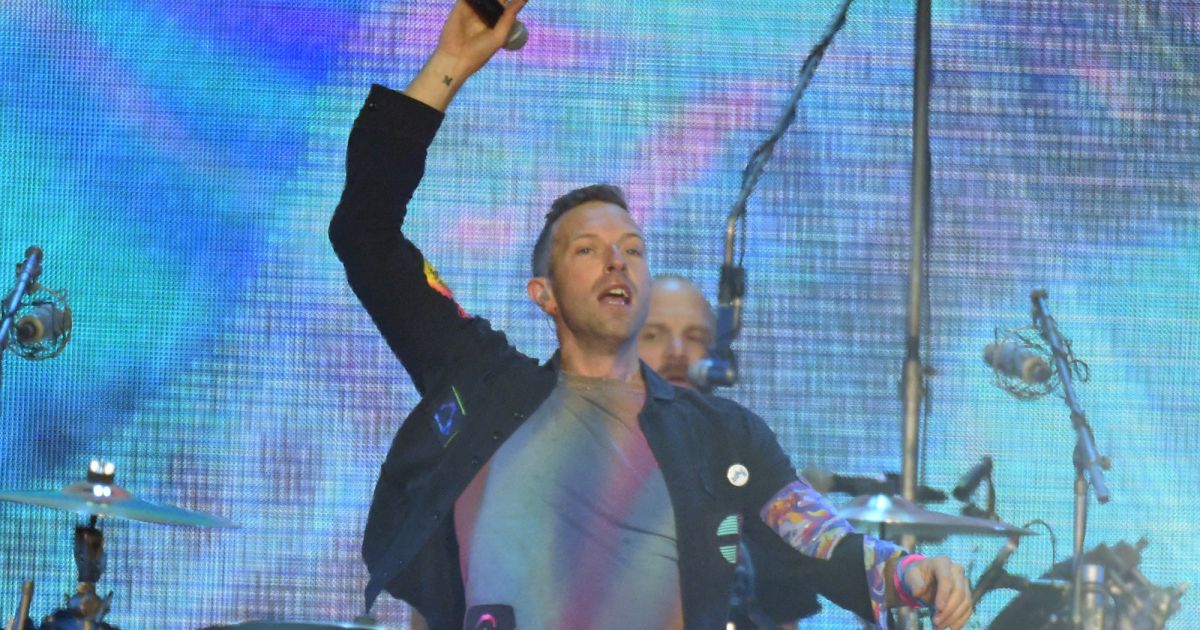 Chris Martin of Coldplay sur la scène du Forum à Inglewood, le 15 ...