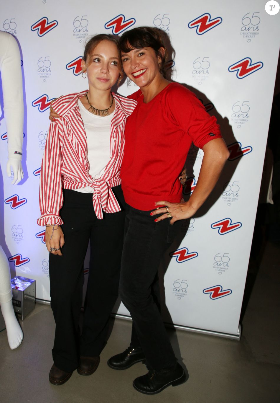 Emma de Caunes et sa fille Nina Blanc-Francard (fille de Sinclair ...