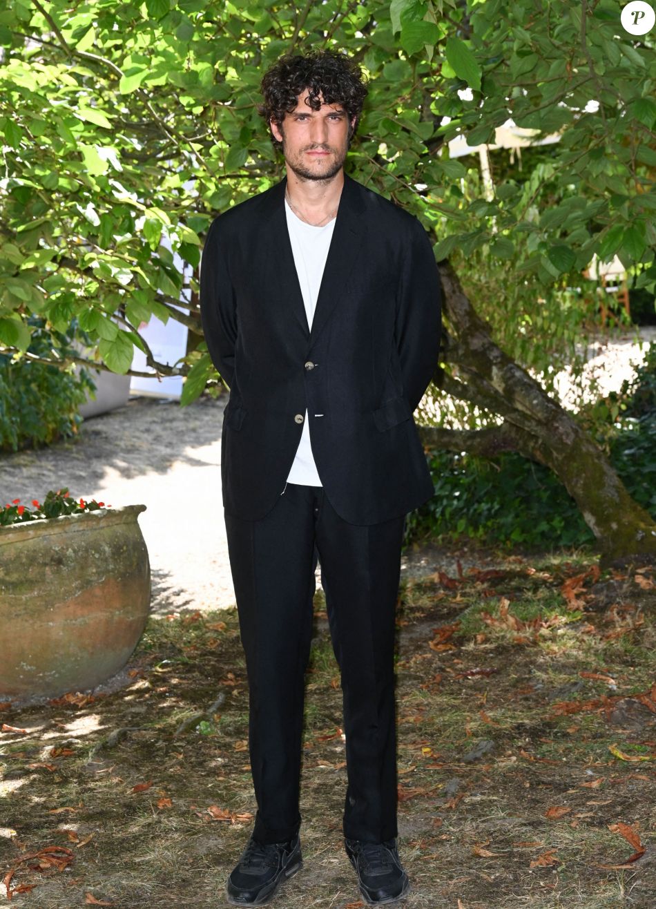 Louis Garrel au photocall du film “L'Innocent” lors du 15ème festival ...
