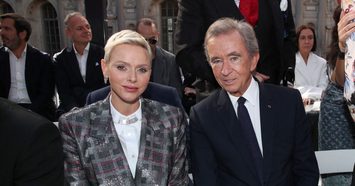 La princesse Charlène de Monaco et Bernard Arnault - Défilé de mode ...