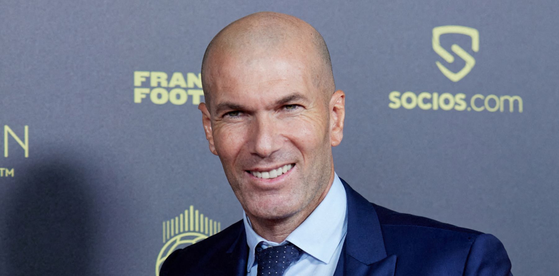 Zinedine Zidane face à son double, la ressemblance est impressionnante ...
