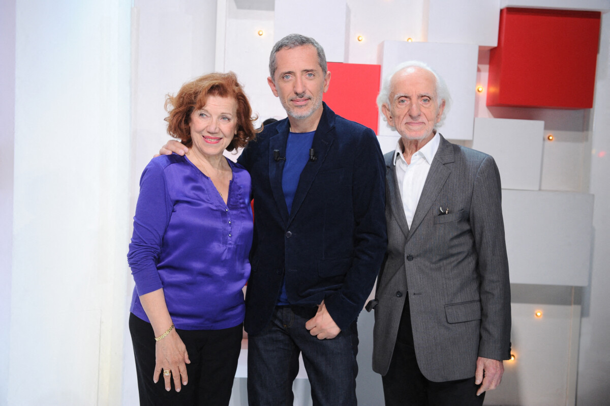 Photo : Exclusif - Gad Elmaleh entouré par ses parents Regine et David ...