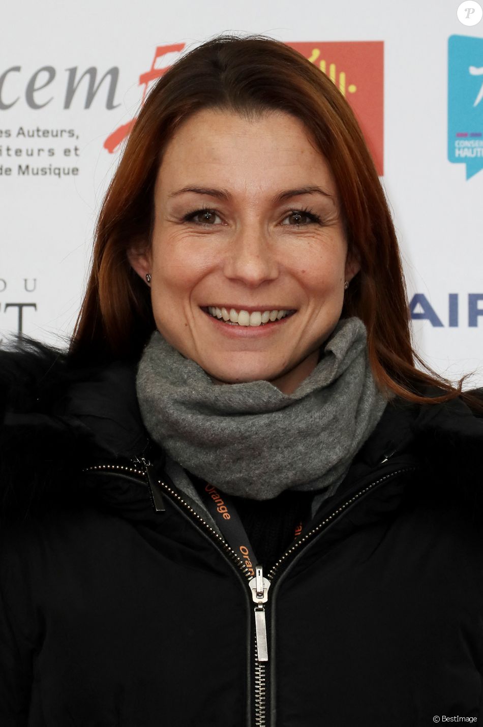 Jennifer Lauret pour Une famille formidable - 20ème anniversaire du ...
