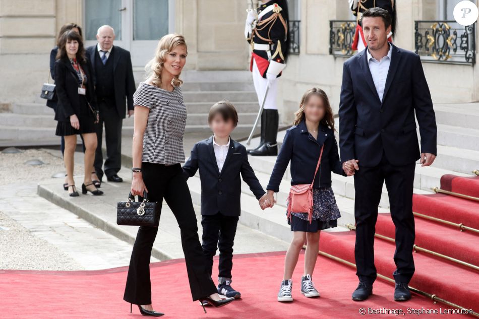 Tiphaine Auzière et son compagnon Antoine et leurs enfants - Arrivées ...