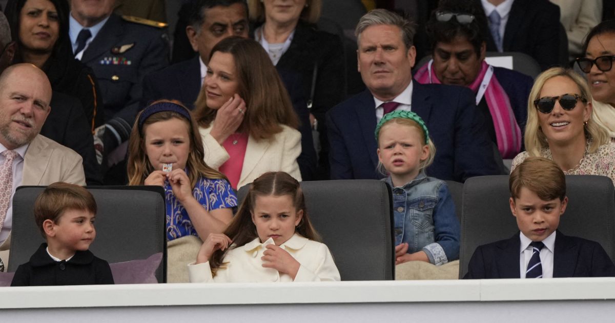 Le prince George, La princesse Charlotte, and Le prince Louis Mike ...