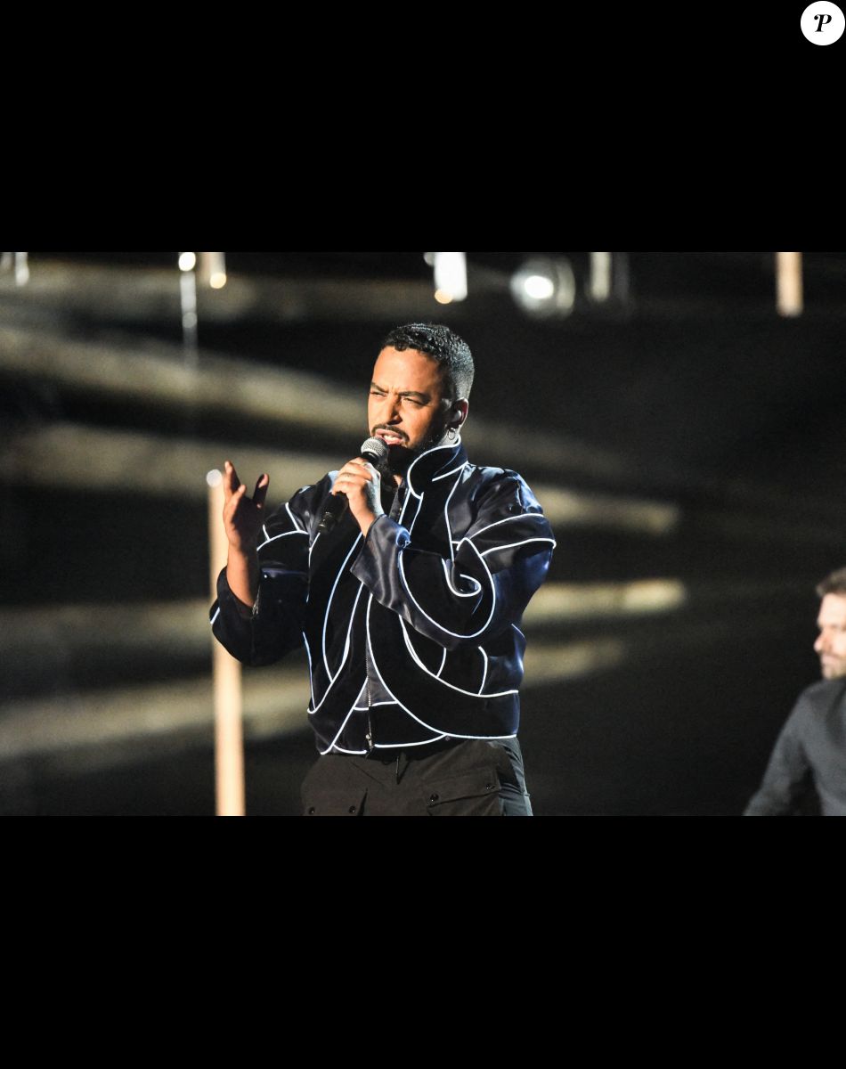 Slimane, papa ému : photo inédite d'Esmeralda déjà ultra stylée... un ...
