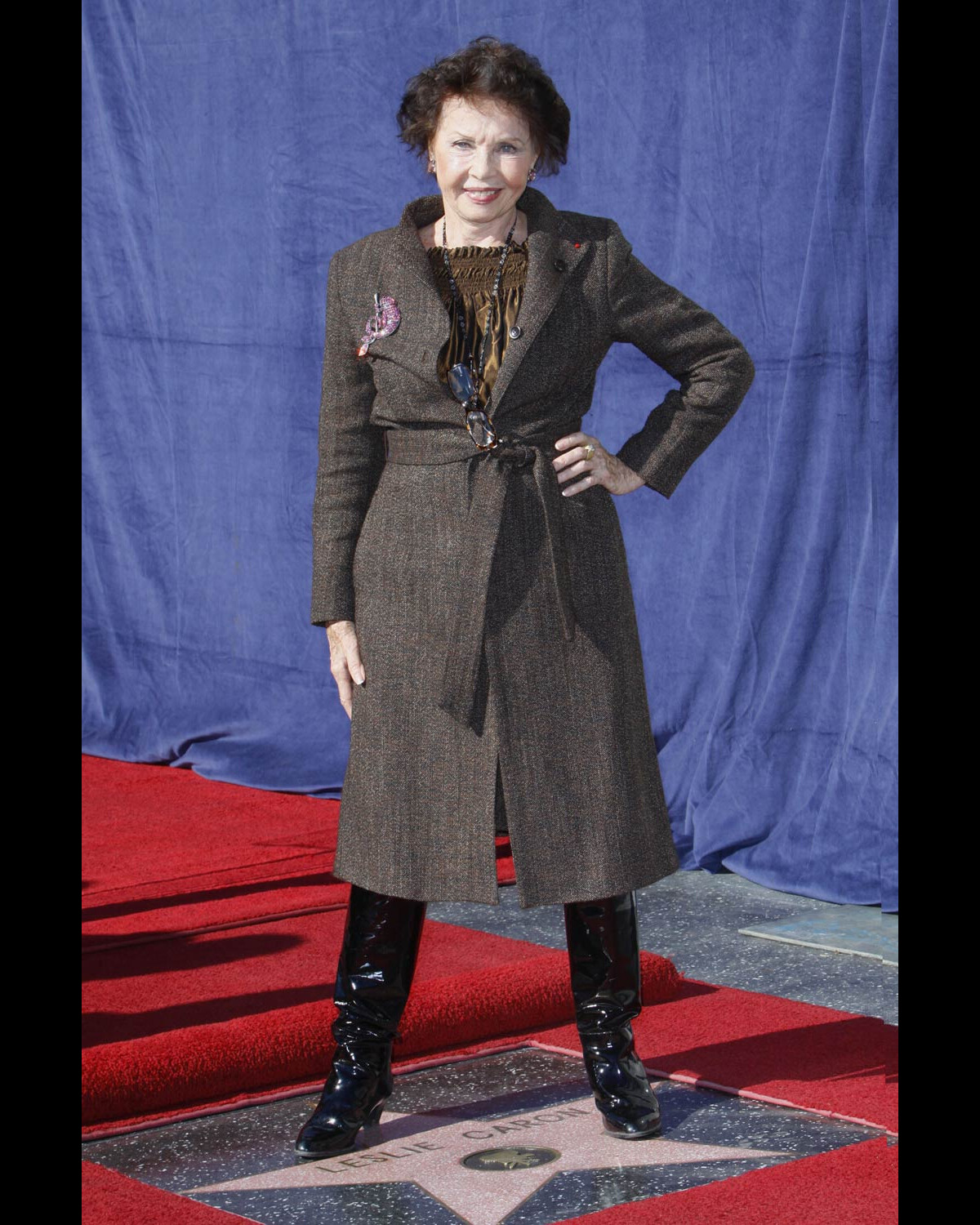 Photo : Leslie Caron donne la réplique à Lambert Wilson dans A Little ...