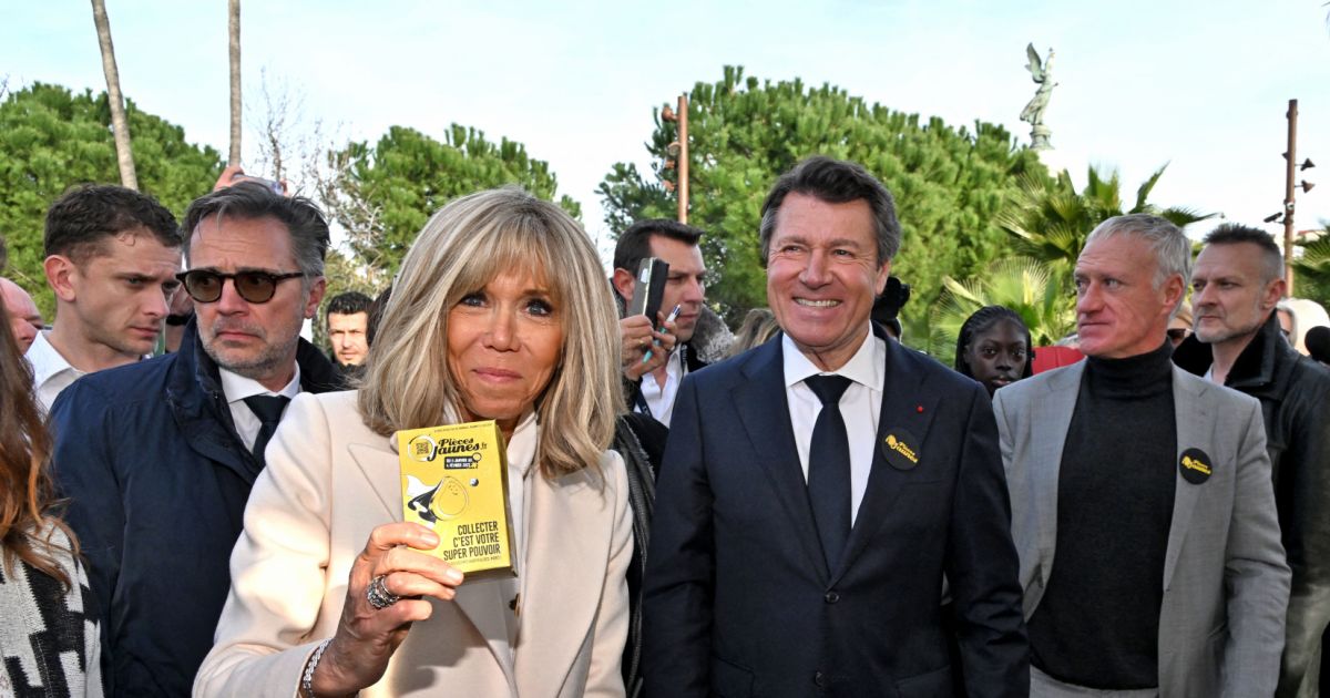La Première dame française, Brigitte Macron (présidente de la Fondation ...