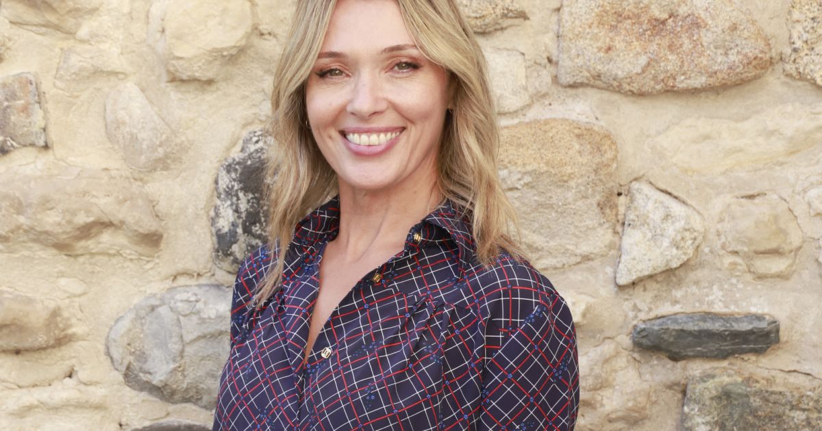 Anne Marivin au photocall de La vie, l'amour, tout de suite lors de la ...