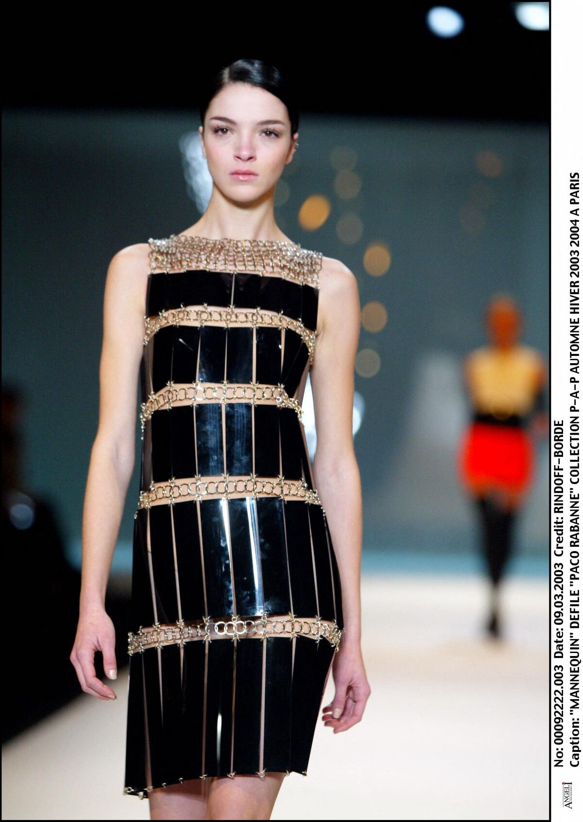 Photo : Défilé Paco Rabanne en 2003 - Purepeople
