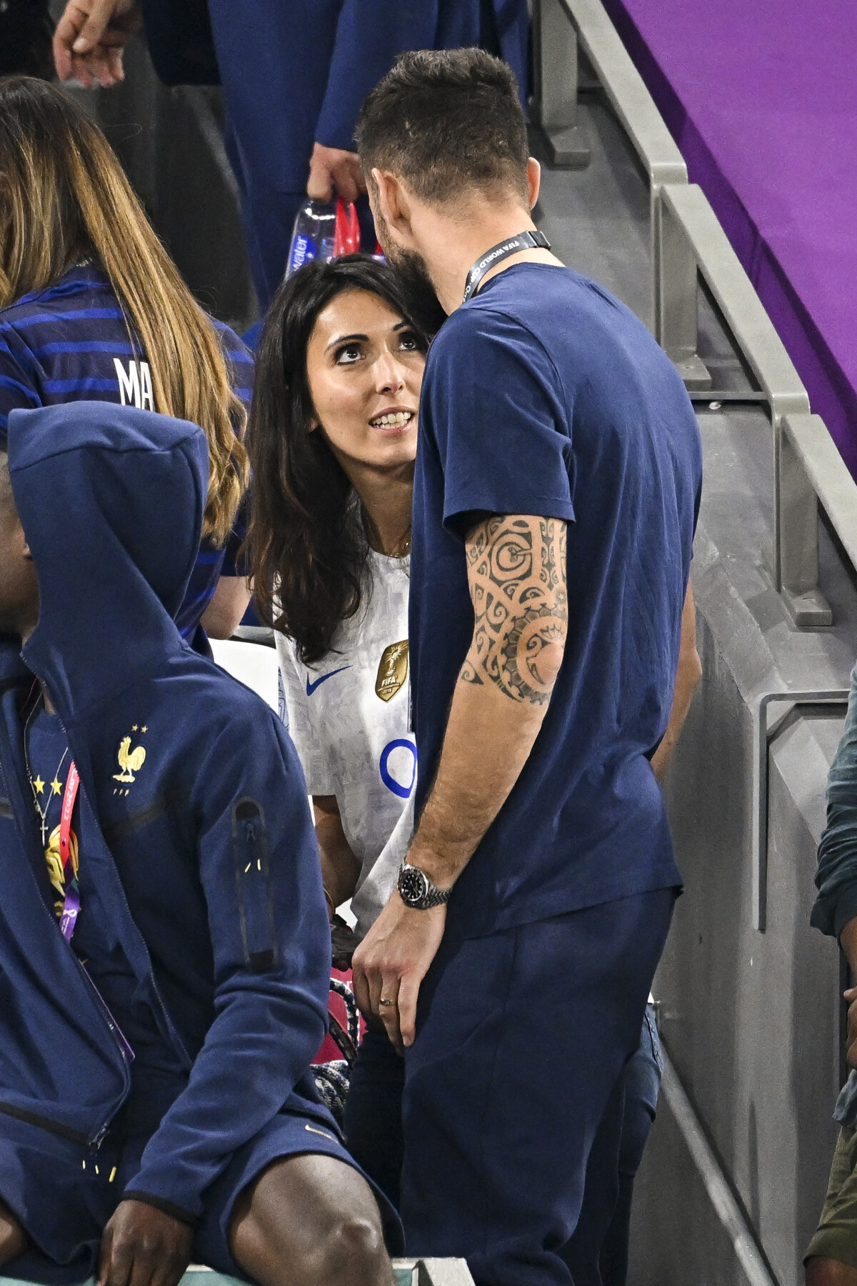 Photo : Giroud Olivier et sa femme Jennifer - Les joueurs de l'équipe ...