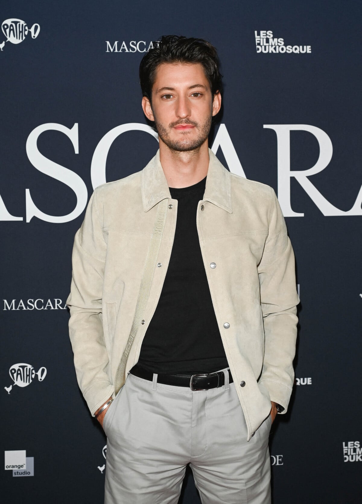 Photo : Pierre Niney - Avant-première du film "Mascarade" au cinéma ...