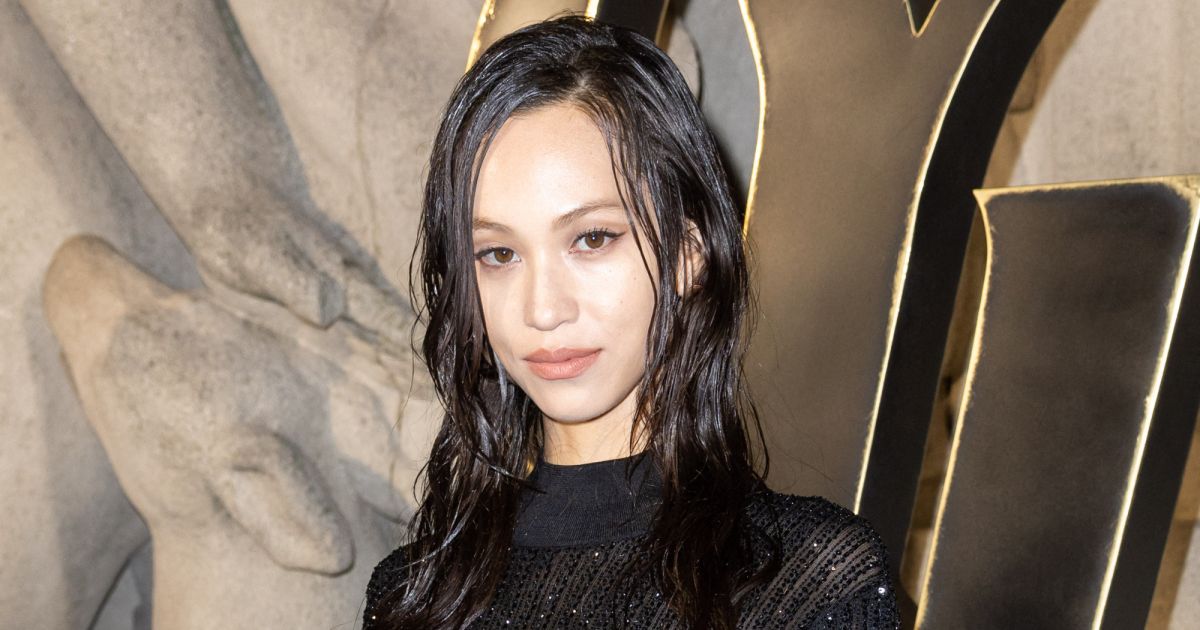 Kiko Mizuhara - Photocall du défilé de mode prêt-à-porter automne-hiver ...