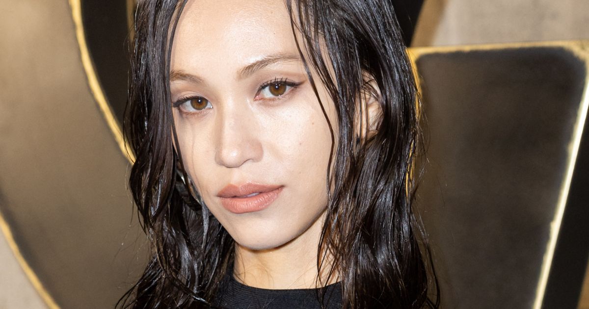 Kiko Mizuhara - Photocall du défilé de mode prêt-à-porter automne-hiver ...