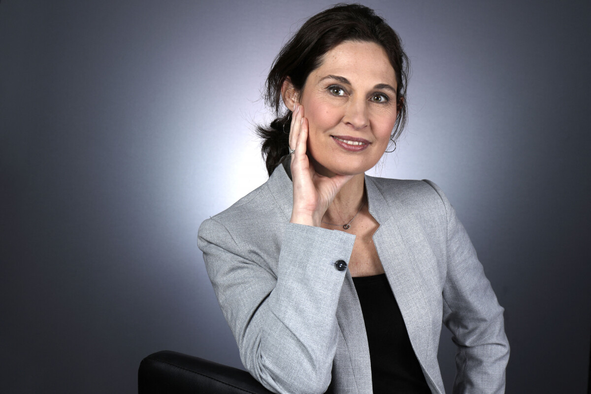 Photo : Portrait de Dominique Lagrou-Sempère lors de l'enregistrement ...