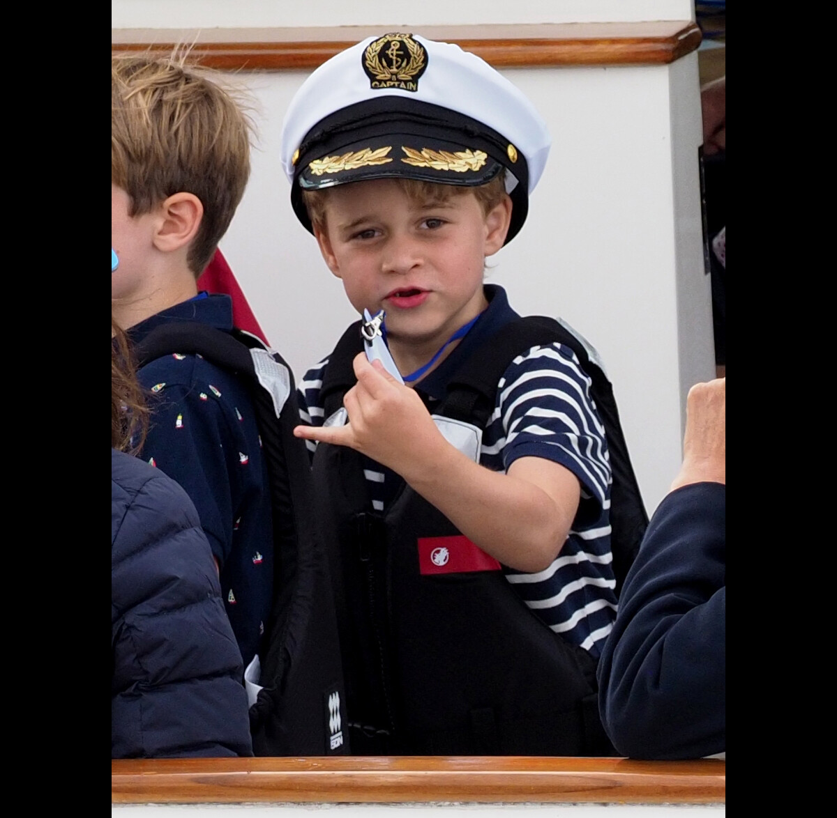 Photo : Le prince George et la princesse Charlotte de Cambridge sur un ...
