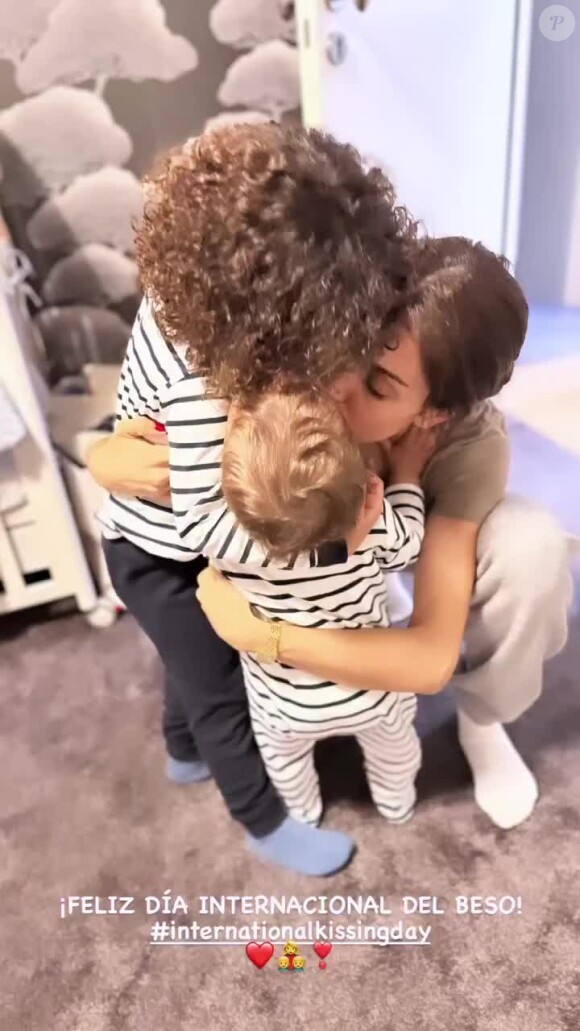 Achraf Hakimi séparé d'Hiba Abouk : la jeune maman célibataire dévoile ...