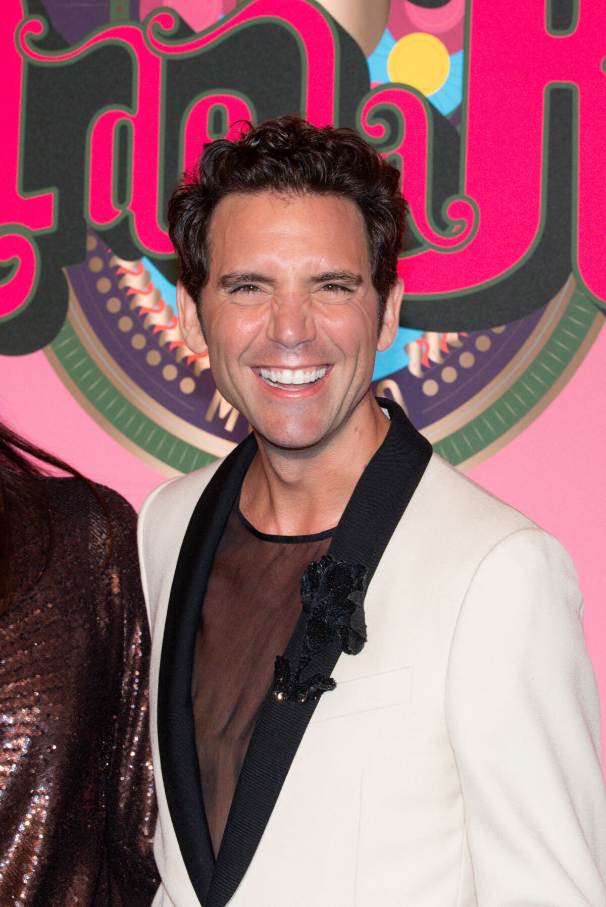 Photo : Le chanteur Mika - Arrivées des invités au Bal de la Rose 2023 sur le thème "Bollywood ...