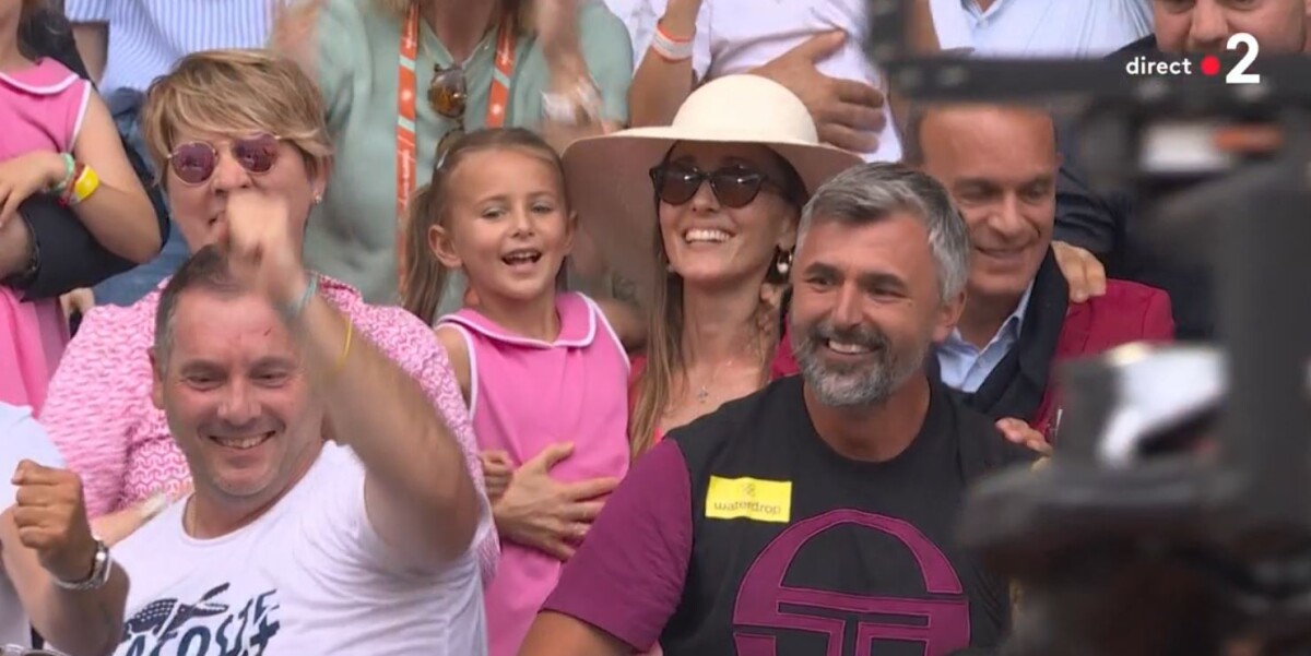 Photo : Jelena Djokovic, la femme de Novak Djokovic, après la victoire ...