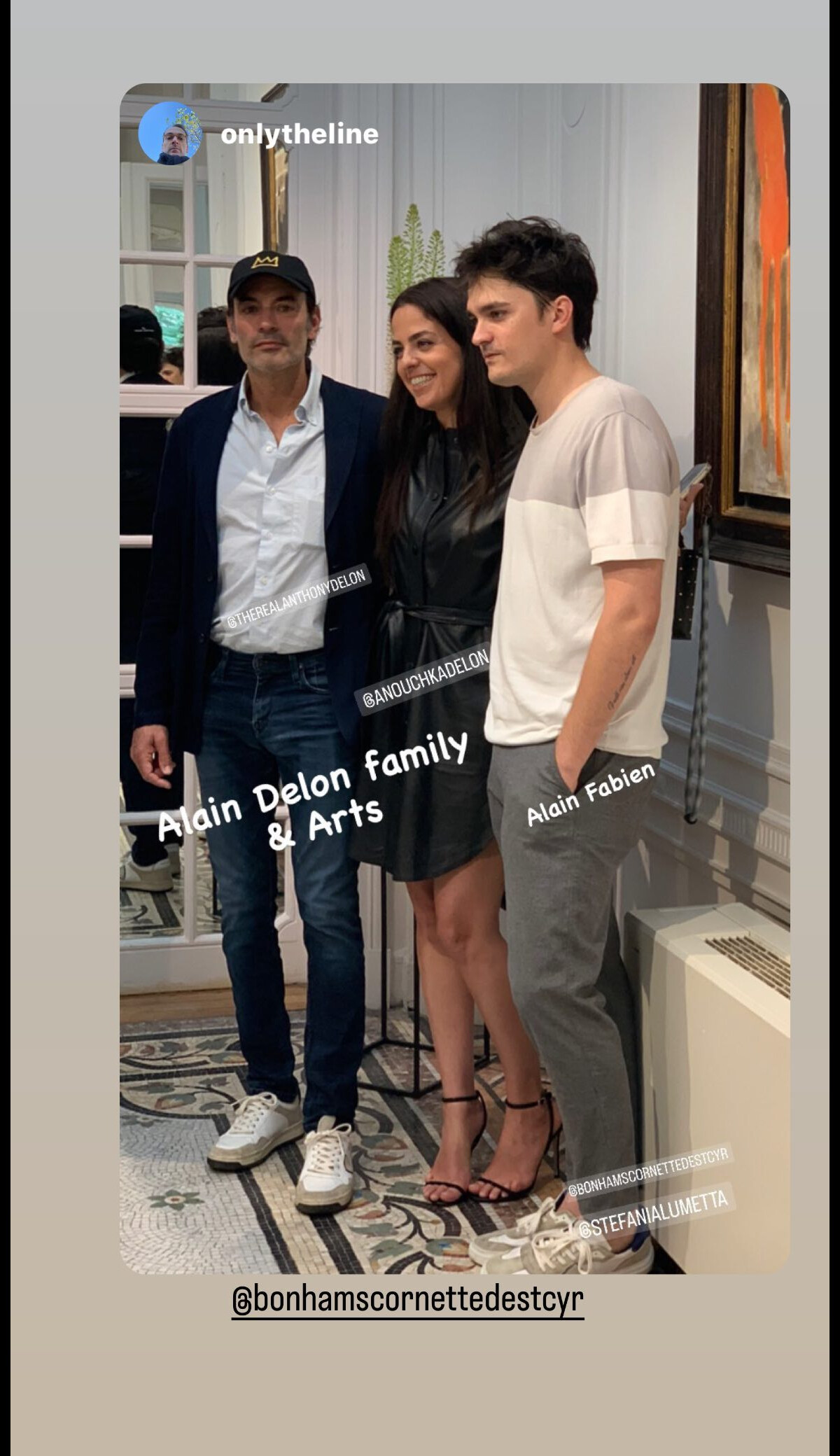 Photo : Elle y a retrouvé ses deux frères, Anthony et Alain Fabien pour une très rare photo de ...