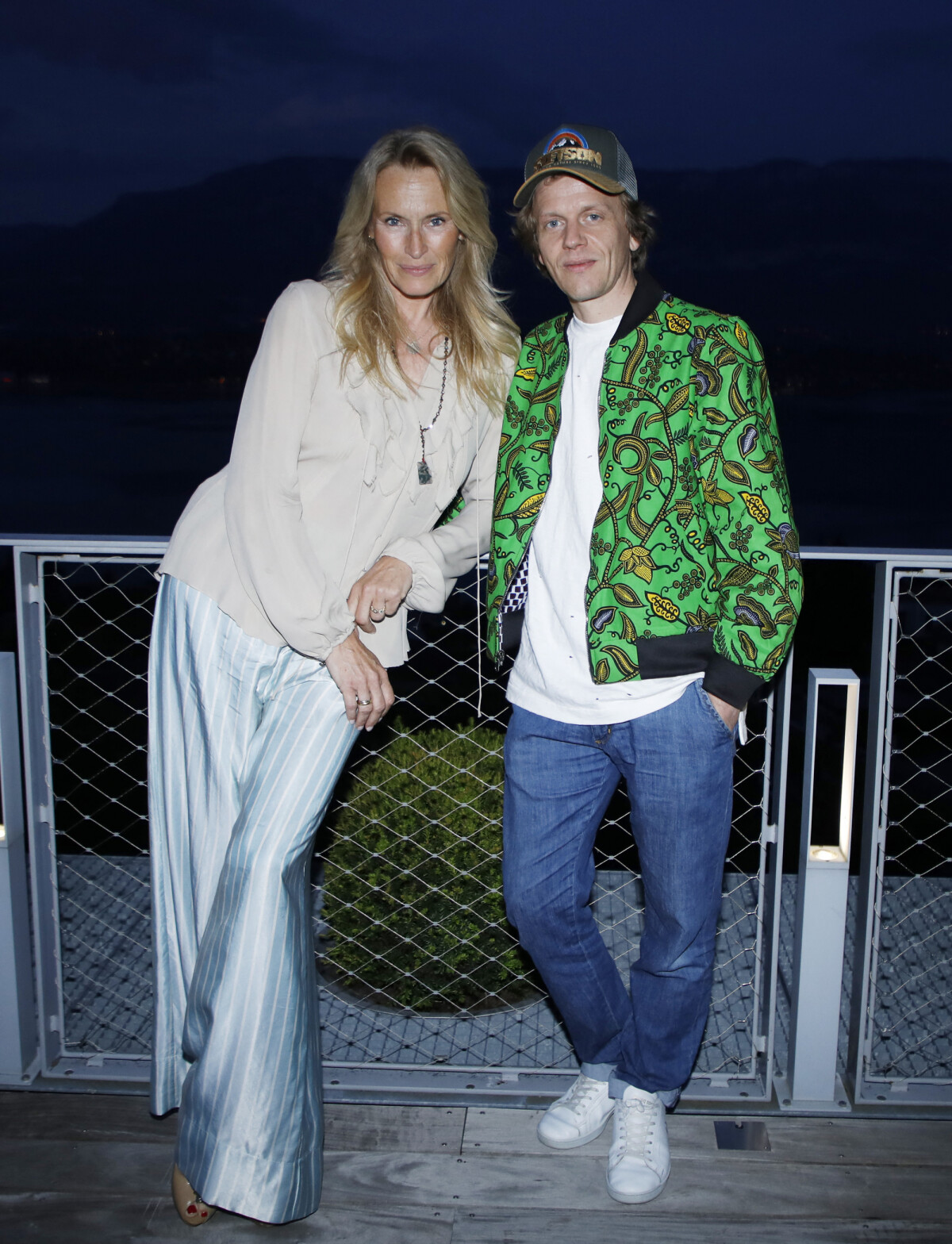 Photo : Exclusif - Estelle Lefébure et Alex Lutz lors du dîner au ...