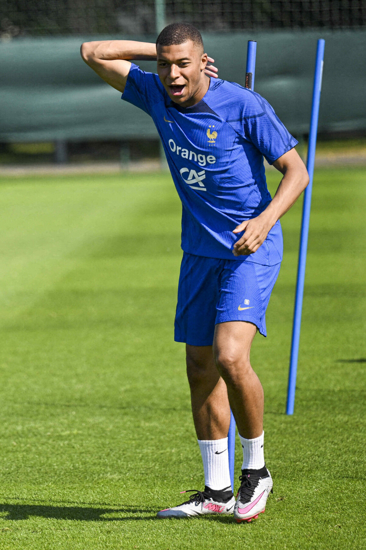 Photo : Pour l'instant, Kylian Mbappé n'a pas répondu à ce tacle ...