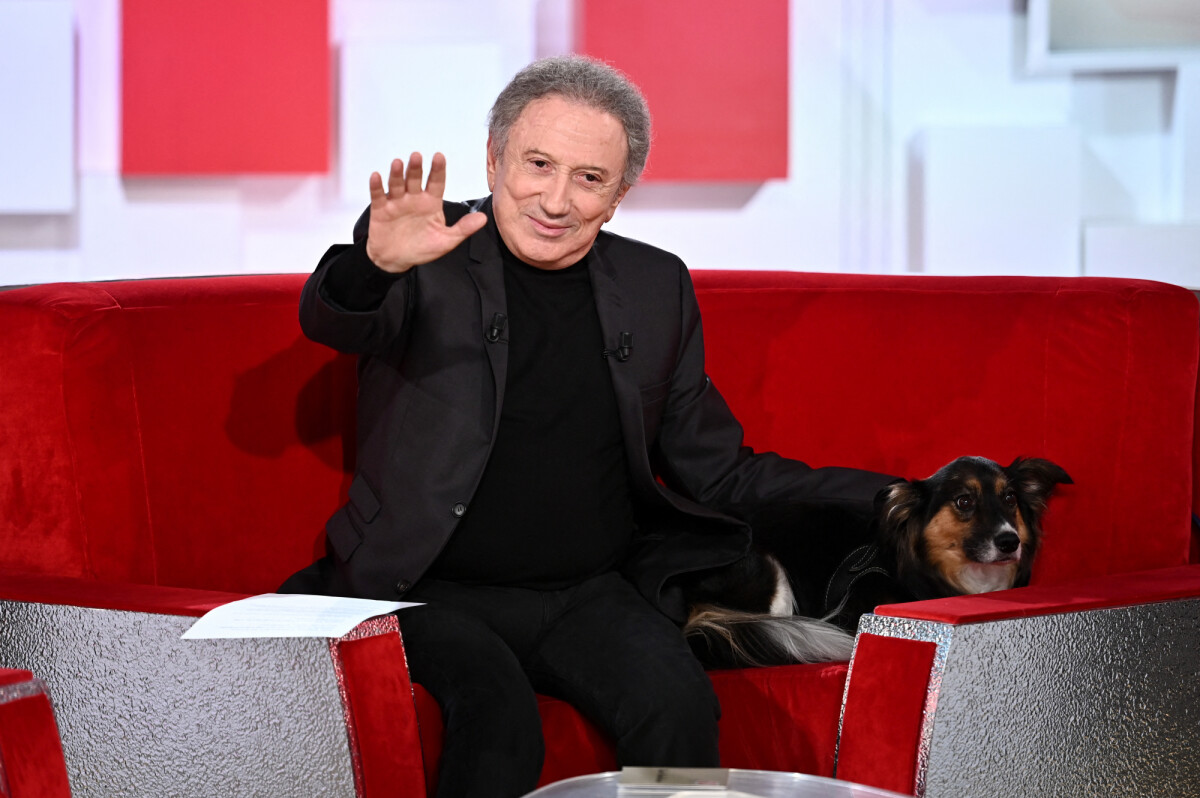 Photo : Exclusif - Michel Drucker et sa chienne Isia - Enregistrement ...