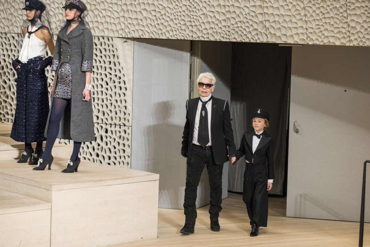 Photo : Karl Lagerfeld et son filleul Hudson Kroenig - Défilé ...