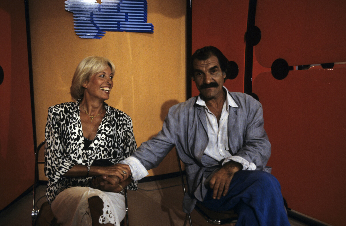 Photo : Archives - En France, à Paris, Gérard HERNANDEZ et sa femme ...