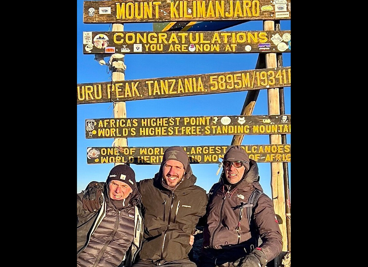 Vidéo : Paul Belmondo a gravi le sommet du Kilimandjaro avec son fils ...