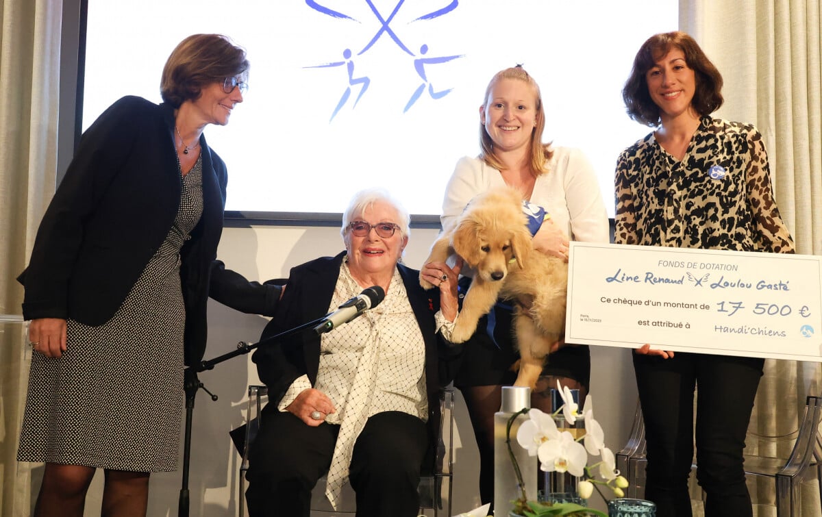 Photo : Exclusif - Agnès Firmin-Le Bodo, Line Renaud et Sarah ...