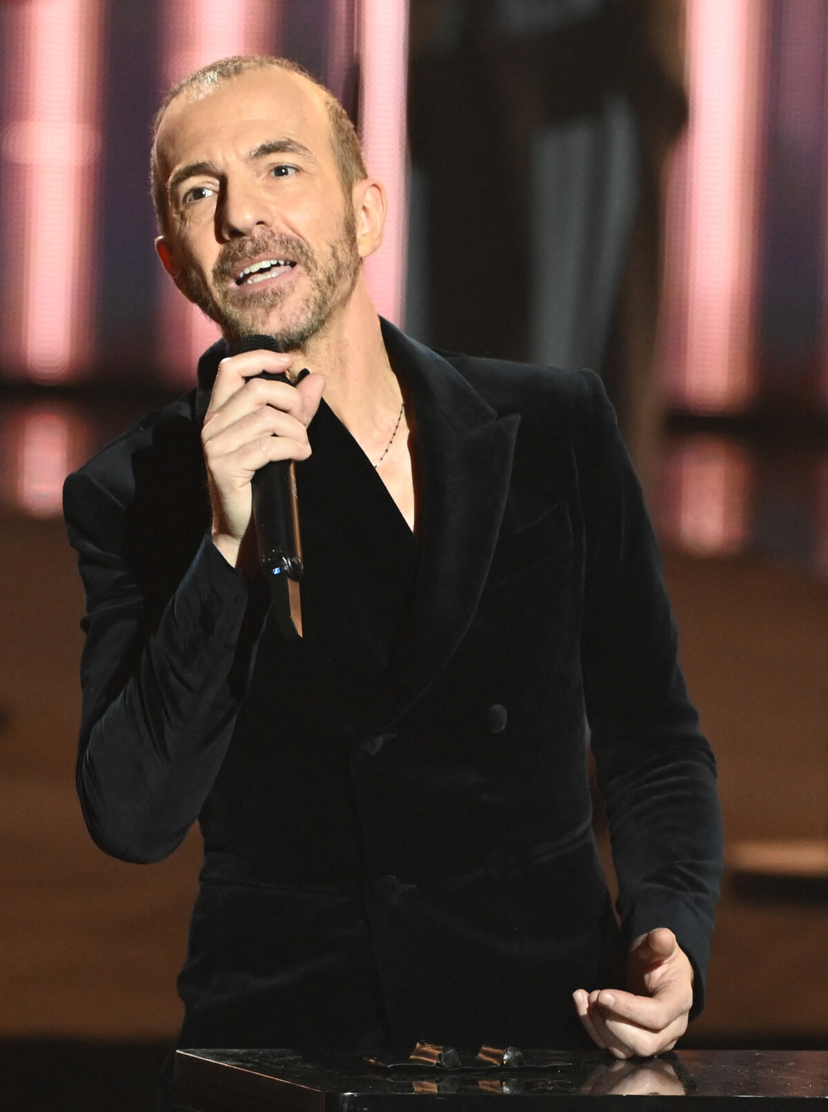 Photo : Calogero lors de la 38ème cérémonie des Victoires de la musique ...